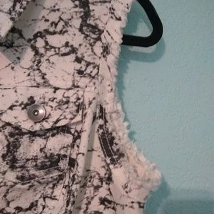 Baccini | Jackets & Coats | Baccini Black And White Vest | Poshmark
